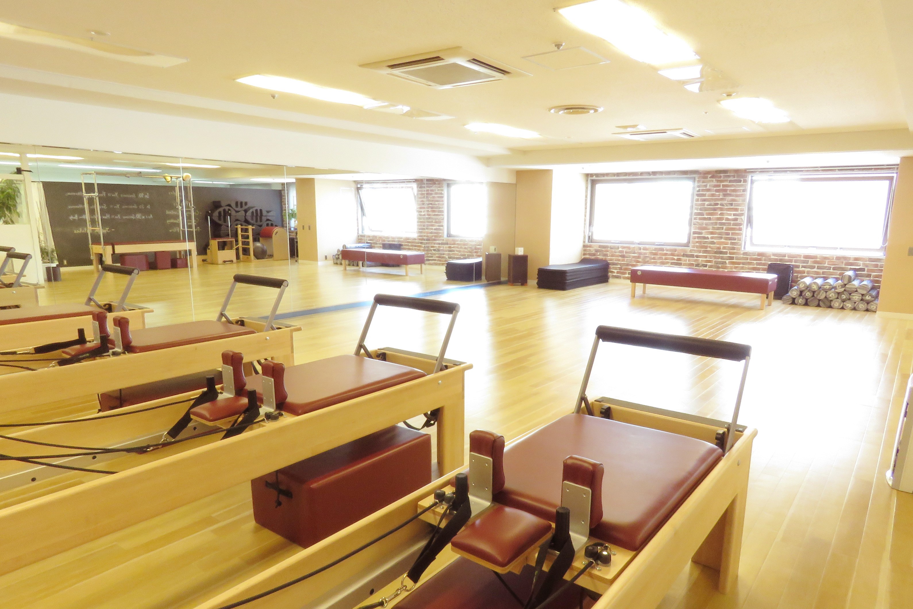 新宿でピラティス。新宿駅徒歩3分。| K Village Pilates 新宿店